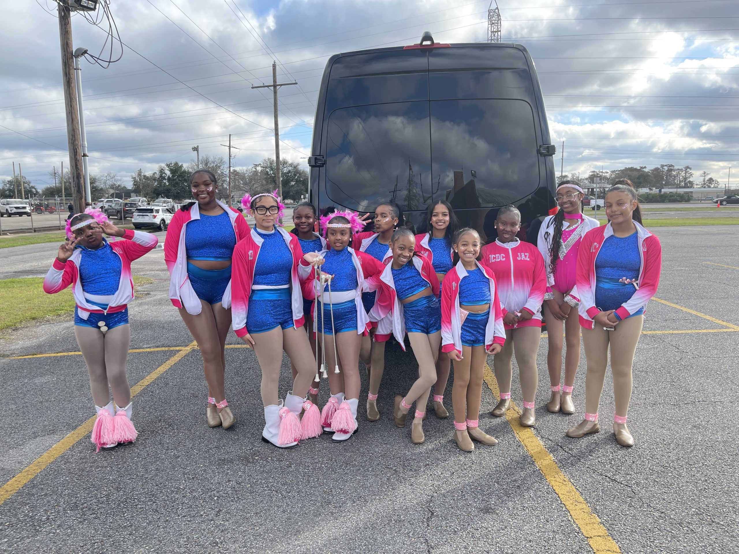 iNFiNiTY and Company | Majorette Dance